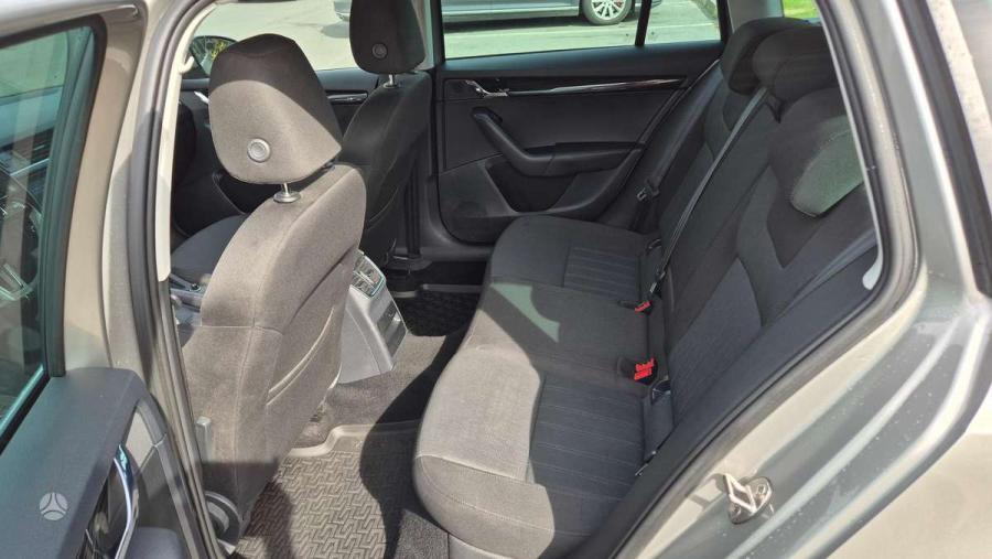 Grey Skoda Octavia 2018 in Vilnius, with an engine capacity of 1.60 L and mileage of 131 thousand km for 9000 €, photo 13 on AUTOMOTO.COM.LV