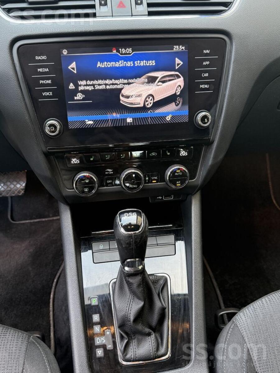 Grey Skoda Octavia 2018 in Jelgava, with an engine capacity of 1.60 L and mileage of 199 thousand km for 10500 €, photo 16 on AUTOMOTO.COM.LV