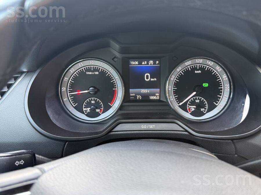 Grey Skoda Octavia 2018 in Jelgava, with an engine capacity of 1.60 L and mileage of 199 thousand km for 10500 €, photo 19 on AUTOMOTO.COM.LV
