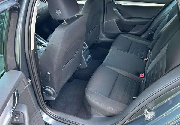 Grey Skoda Octavia 2018 in Taurage, with an engine capacity of 1.60 L and mileage of 236 thousand km for 6900 €, photo 11 on AUTOMOTO.COM.LV