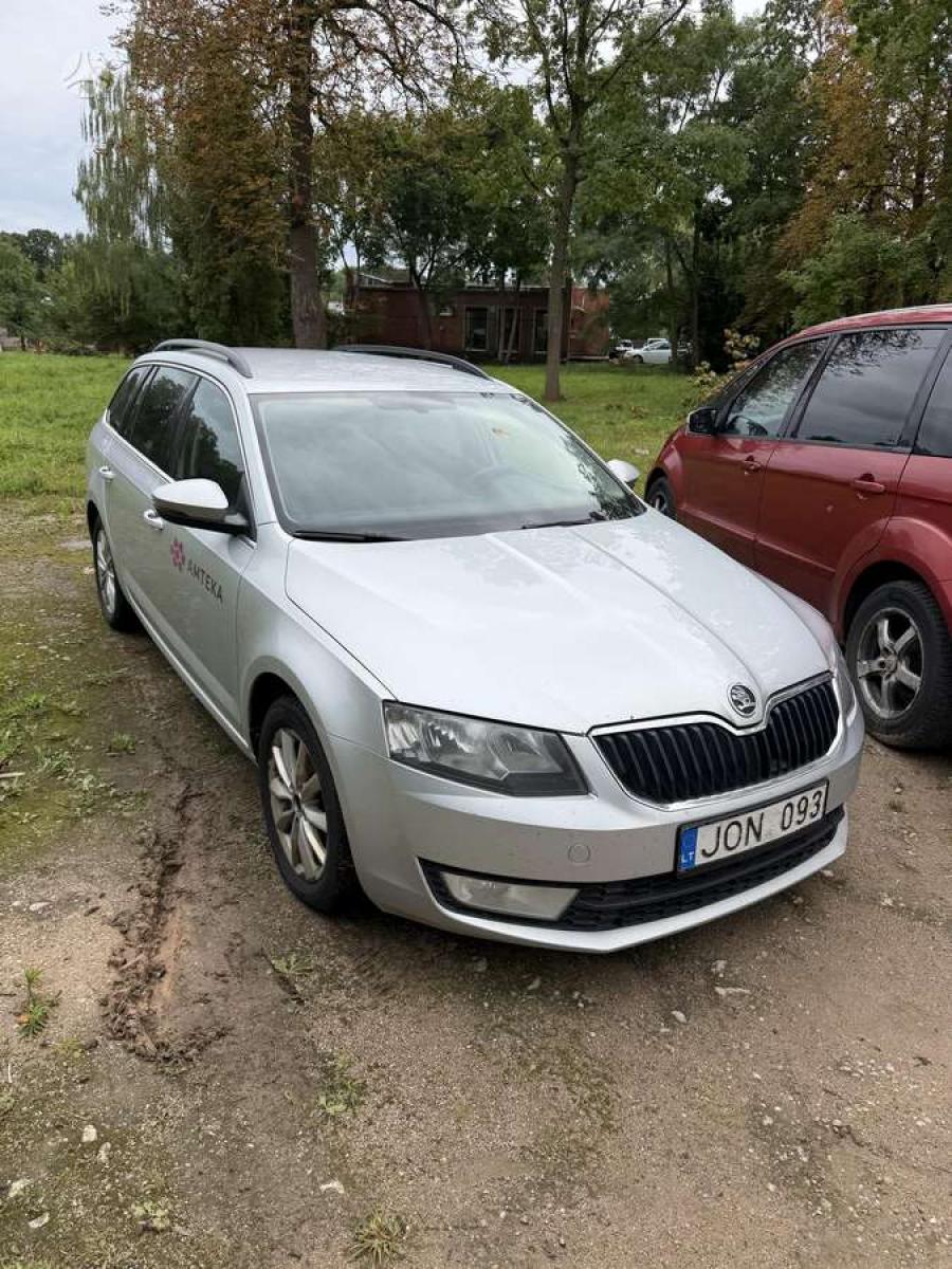 Pelēks Skoda Octavia 2018 Kauņa, ar dzinēja tilpumu 1.60 L un nobraukumu 295 tūkst. km par 3330 €, foto 1 vietnē AUTOMOTO.COM.LV