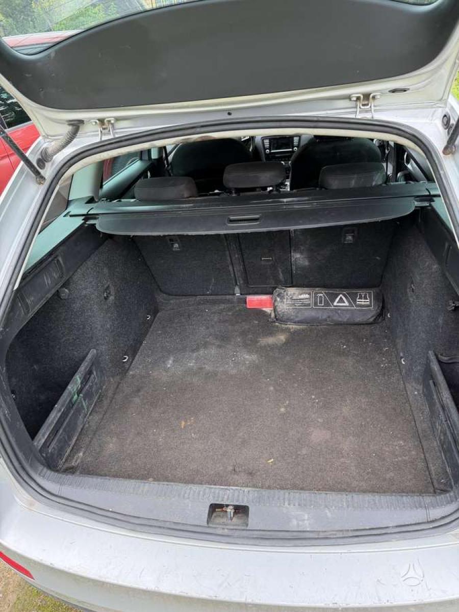 Pelēks Skoda Octavia 2018 Kauņa, ar dzinēja tilpumu 1.60 L un nobraukumu 295 tūkst. km par 3330 €, foto 13 vietnē AUTOMOTO.COM.LV