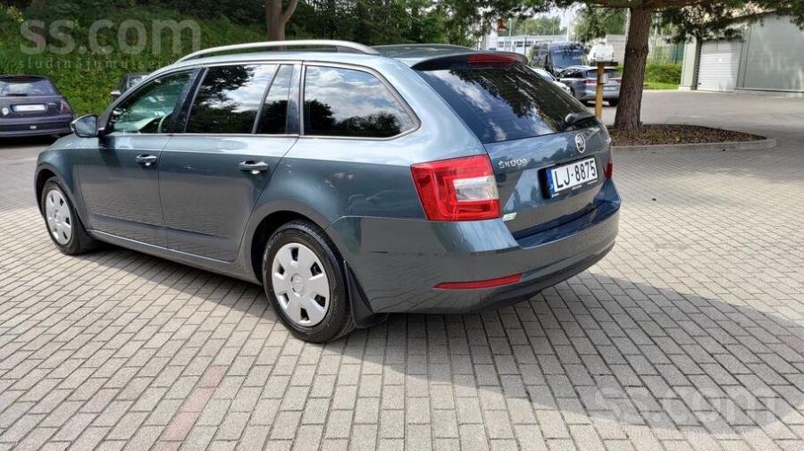 Grey Skoda Octavia 2018 in Riga, with an engine capacity of 1.00 L and mileage of 209 thousand km for 7400 €, photo 4 on AUTOMOTO.COM.LV