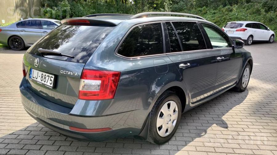 Grey Skoda Octavia 2018 in Riga, with an engine capacity of 1.00 L and mileage of 209 thousand km for 7400 €, photo 5 on AUTOMOTO.COM.LV