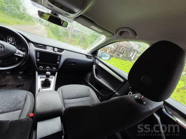 Pelēks Skoda Octavia 2018 Rīga, ar dzinēja tilpumu 1.60 L un nobraukumu 288 tūkst. km par 6950 €, foto 7 vietnē AUTOMOTO.COM.LV