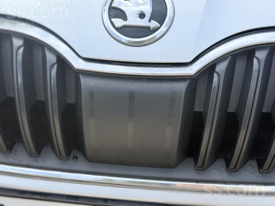 Grey Skoda Octavia 2018 in Riga, with an engine capacity of 1.60 L and mileage of 210 thousand km for 7200 €, photo 16 on AUTOMOTO.COM.LV