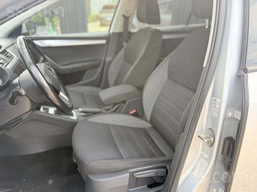 Grey Skoda Octavia 2018 in Riga, with an engine capacity of 1.60 L and mileage of 210 thousand km for 7200 €, photo 27 on AUTOMOTO.COM.LV