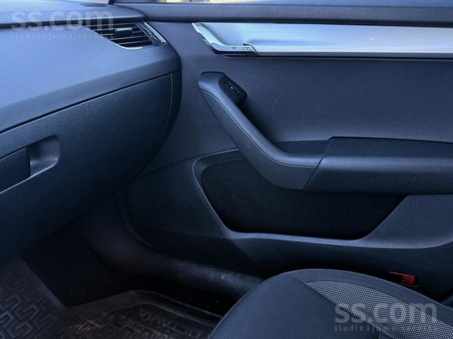 Pelēks Skoda Octavia 2018 Rīga, ar dzinēja tilpumu 1.60 L un nobraukumu 170 tūkst. km par 12490 €, foto 12 vietnē AUTOMOTO.COM.LV