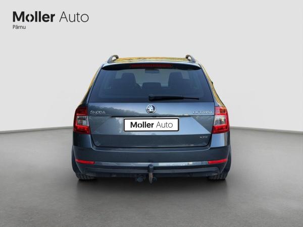 Шкода Октавия 2018 в Пярну на AUTOMOTO.COM.LV Серый Шкода Октавия 2018 в Пярну, объемом двигателя 1.80 л и пробегом 193 тыс. км за 13900 €, фото 5 на AUTOMOTO.COM.LV