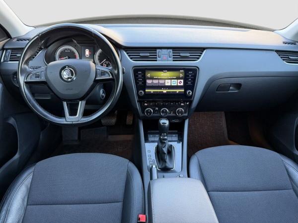 Шкода Октавия 2018 в Пярну на AUTOMOTO.COM.LV Серый Шкода Октавия 2018 в Пярну, объемом двигателя 1.80 л и пробегом 193 тыс. км за 13900 €, фото 7 на AUTOMOTO.COM.LV