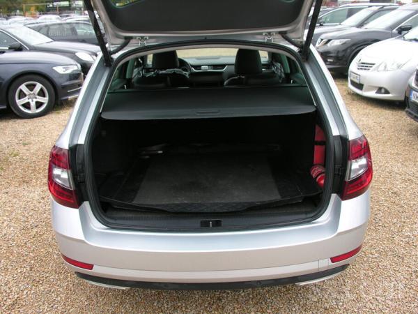 Pelēks Skoda Octavia 2018 Rīga, ar dzinēja tilpumu 2.00 L un nobraukumu 103 tūkst. km par 12450 €, foto 6 vietnē AUTOMOTO.COM.LV