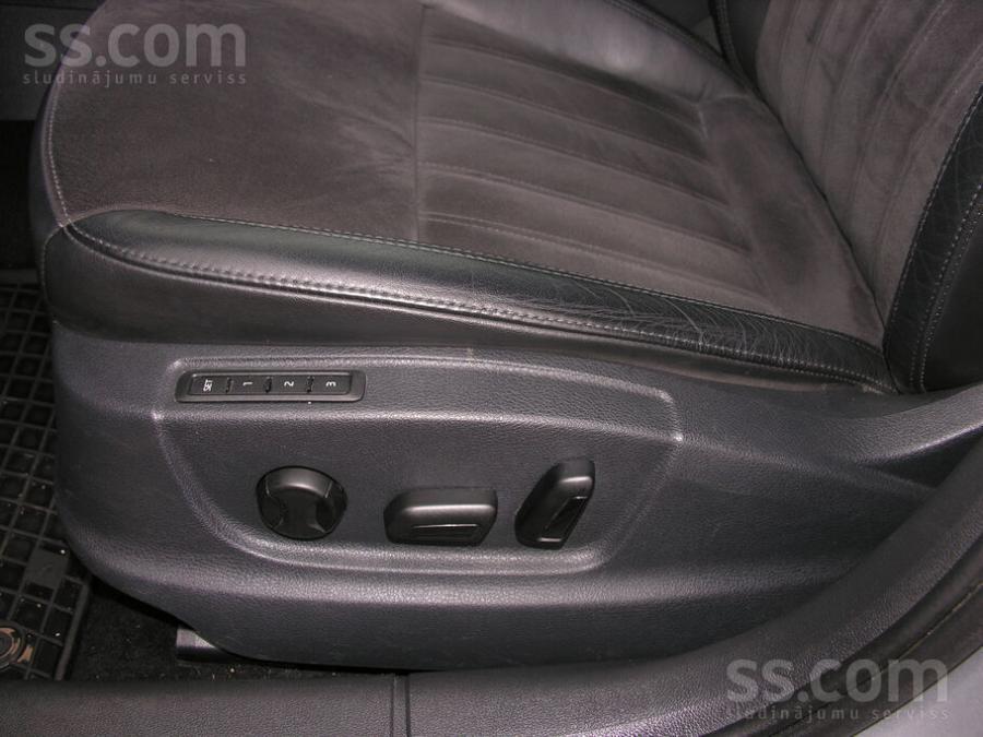 Grey Skoda Octavia 2018 in Riga, with an engine capacity of 2.00 L and mileage of 103 thousand km for 12450 €, photo 10 on AUTOMOTO.COM.LV