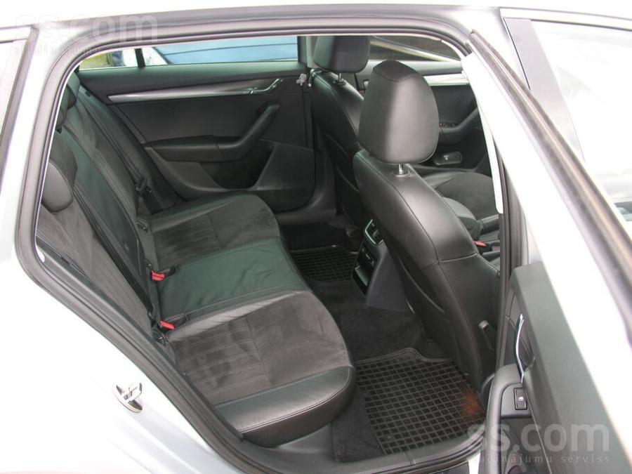 Grey Skoda Octavia 2018 in Riga, with an engine capacity of 2.00 L and mileage of 103 thousand km for 12450 €, photo 13 on AUTOMOTO.COM.LV