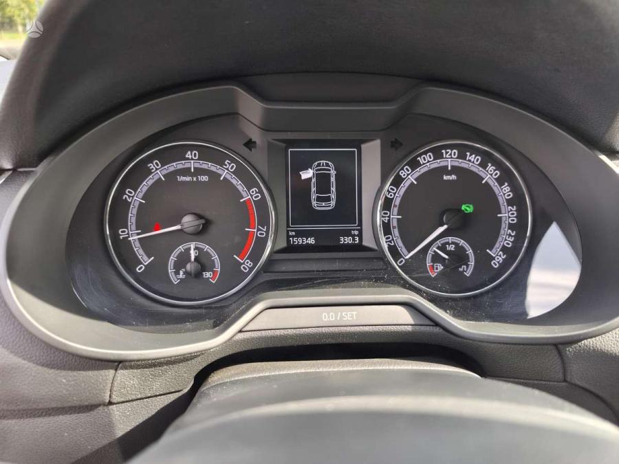 Pelēks Skoda Octavia 2018 Viļņa, ar dzinēja tilpumu 1.80 L un nobraukumu 160 tūkst. km par 7400 €, foto 24 vietnē AUTOMOTO.COM.LV