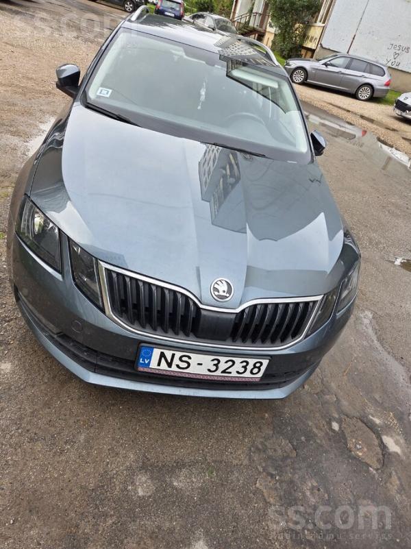 Grey Skoda Octavia 2019 in Jelgava, with an engine capacity of 1.50 L and mileage of 231 thousand km for 12500 €, photo 4 on AUTOMOTO.COM.LV