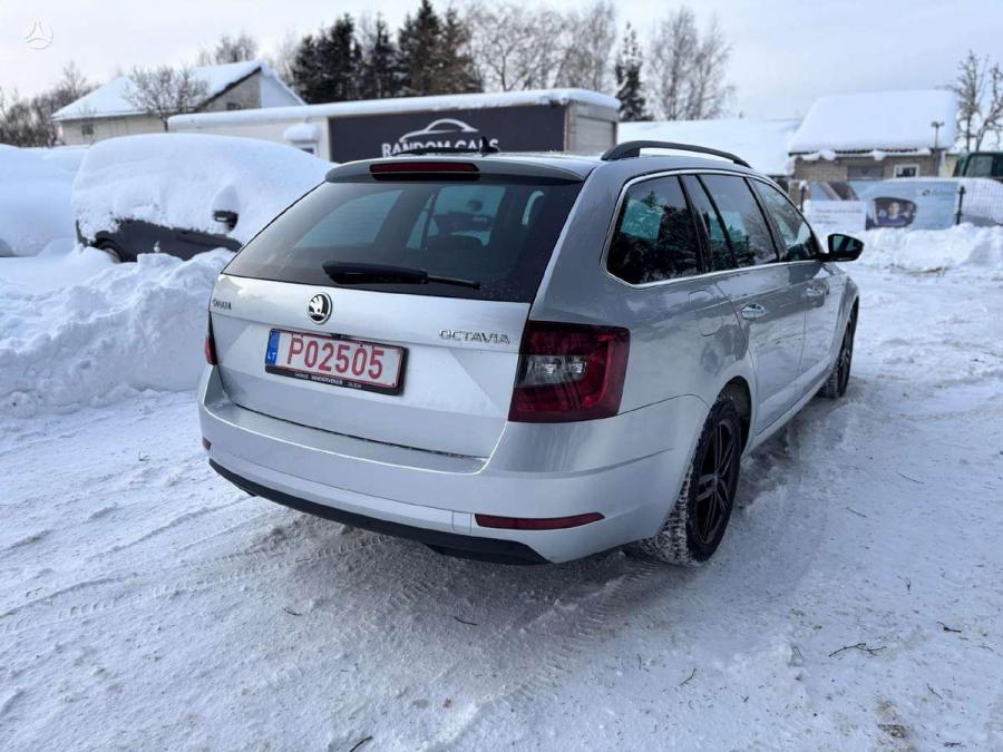 Grey Skoda Octavia 2019 in Klaipeda, with an engine capacity of 1.97 L and mileage of 195 thousand km for 12990 €, photo 26 on AUTOMOTO.COM.LV