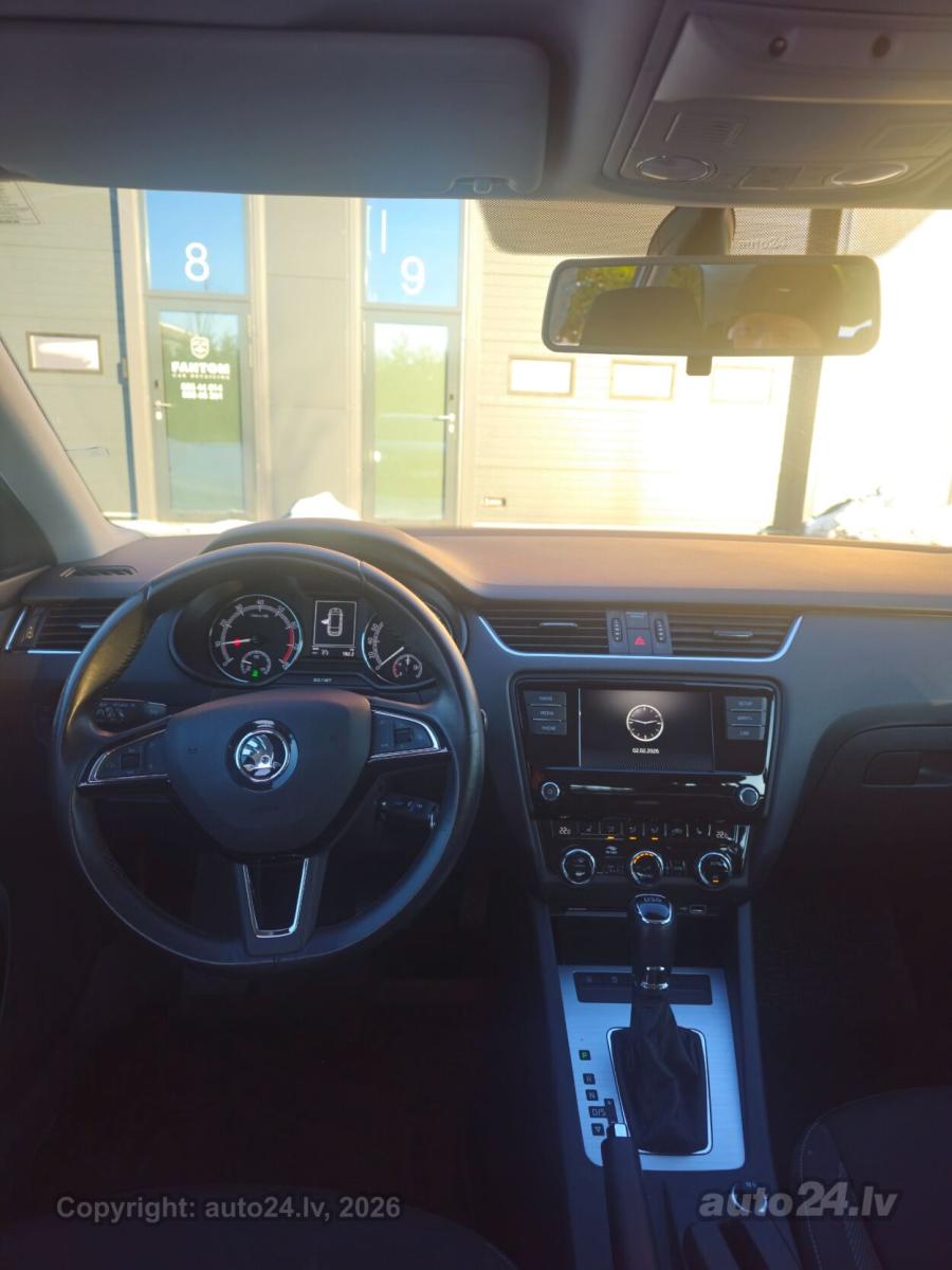 Grey Skoda Octavia 2019 in Tallinn, with an engine capacity of 1.50 L and mileage of 118 thousand km for 12900 €, photo 5 on AUTOMOTO.COM.LV