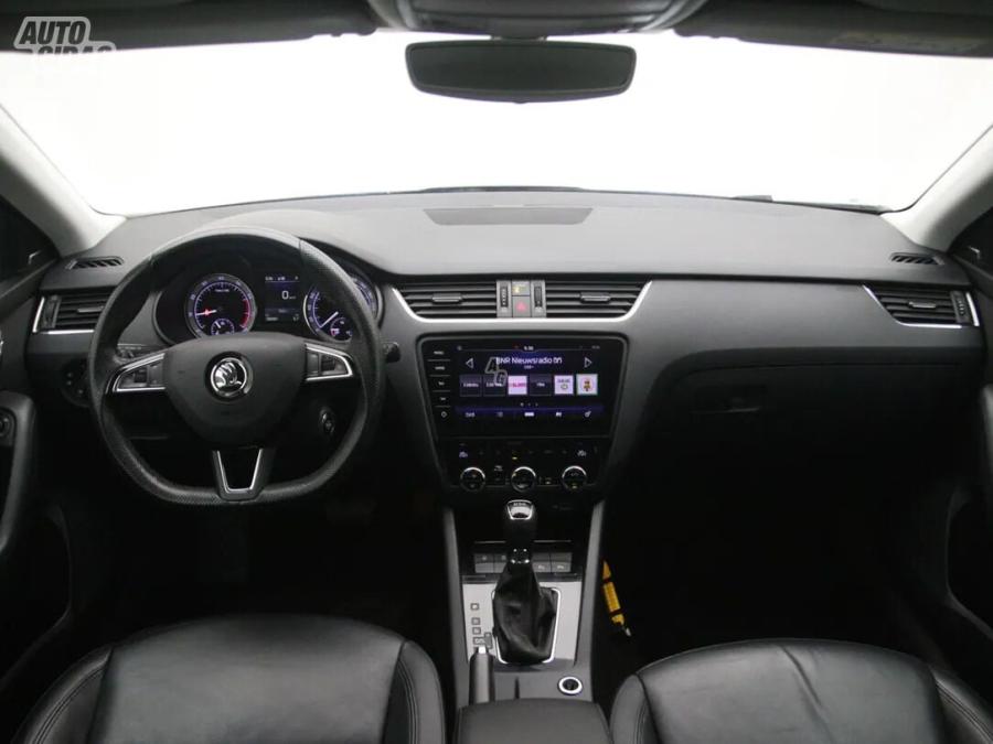Grey Skoda Octavia 2019 in Vilnius, with an engine capacity of 1.50 L and mileage of 196 thousand km for 12699 €, photo 3 on AUTOMOTO.COM.LV
