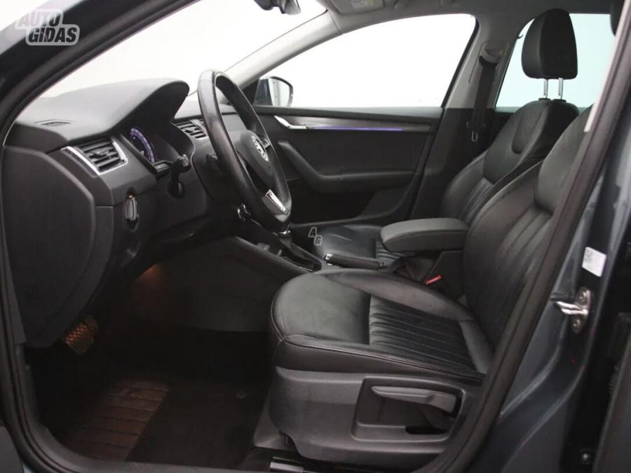 Grey Skoda Octavia 2019 in Vilnius, with an engine capacity of 1.50 L and mileage of 196 thousand km for 12699 €, photo 5 on AUTOMOTO.COM.LV