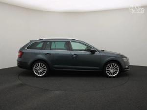 Grey Skoda Octavia 2019 in Vilnius, with an engine capacity of 1.50 L and mileage of 196 thousand km for 12699 €, photo 10 on AUTOMOTO.COM.LV