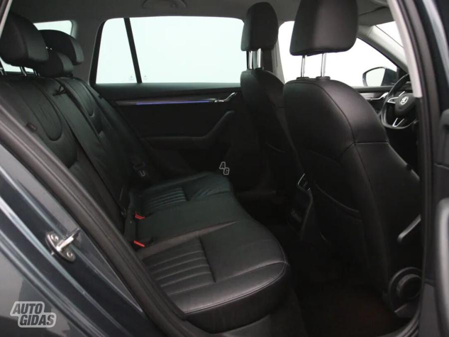 Grey Skoda Octavia 2019 in Vilnius, with an engine capacity of 1.50 L and mileage of 196 thousand km for 12699 €, photo 16 on AUTOMOTO.COM.LV