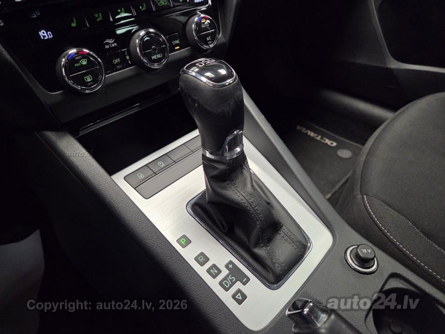Grey Skoda Octavia 2019 in Tallinn, with an engine capacity of 1.00 L and mileage of 97 thousand km for 10900 €, photo 12 on AUTOMOTO.COM.LV
