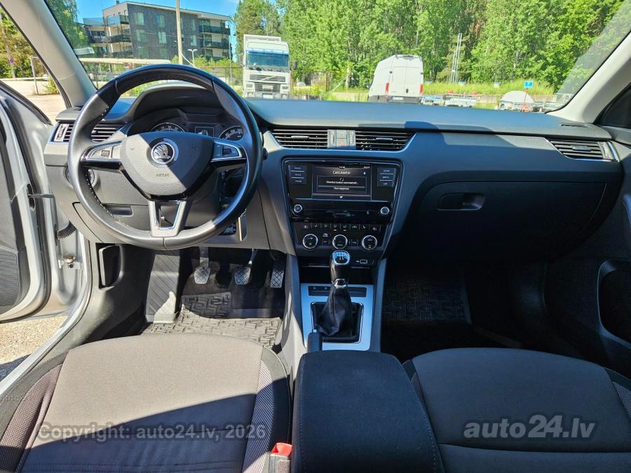 Pelēks Skoda Octavia 2019 Tallina, ar dzinēja tilpumu 1.60 L un nobraukumu 240 tūkst. km par 7825 €, foto 14 vietnē AUTOMOTO.COM.LV