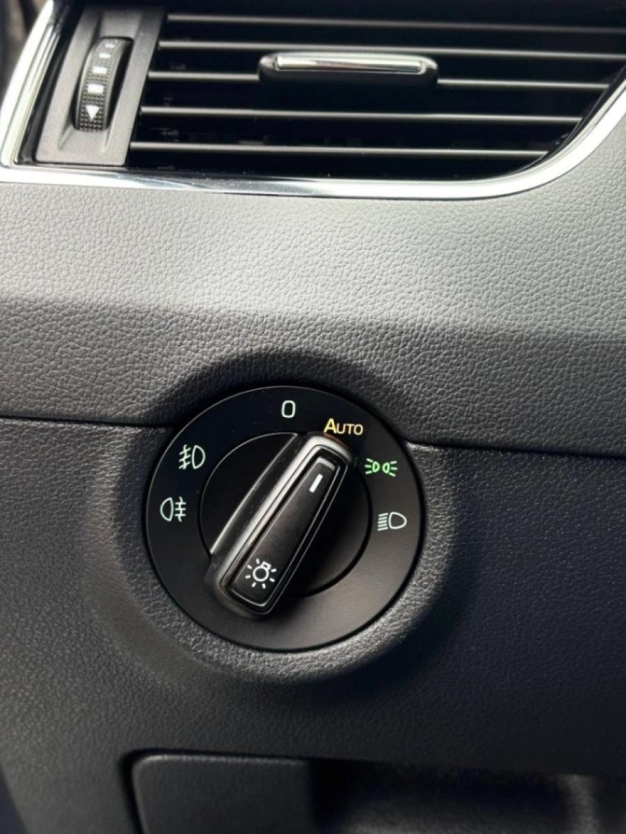 Pelēks Skoda Octavia 2019 Rīga, ar dzinēja tilpumu 2.00 L un nobraukumu 172 tūkst. km par 16650 €, foto 14 vietnē AUTOMOTO.COM.LV