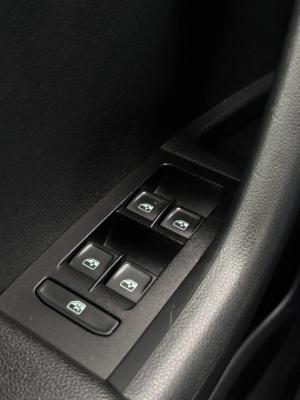 Pelēks Skoda Octavia 2019 Rīga, ar dzinēja tilpumu 2.00 L un nobraukumu 172 tūkst. km par 16650 €, foto 24 vietnē AUTOMOTO.COM.LV