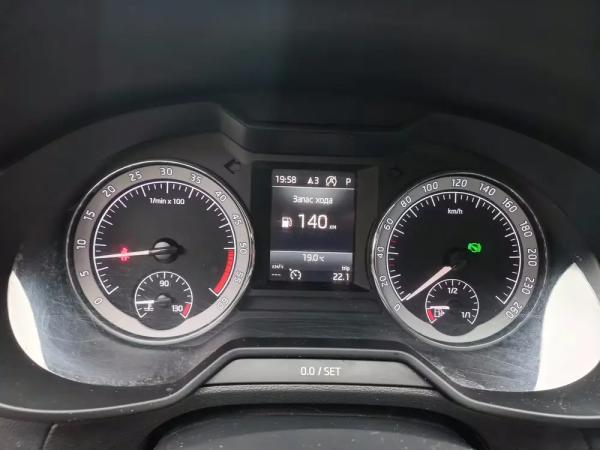 Grey Skoda Octavia 2019 in Riga, with an engine capacity of 1.60 L and mileage of 300 thousand km for 7990 €, photo 10 on AUTOMOTO.COM.LV