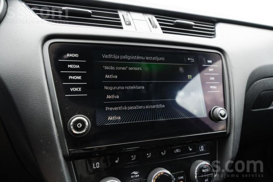 Grey Skoda Octavia 2019 in Riga, with an engine capacity of 2.00 L and mileage of 172 thousand km for 12950 €, photo 27 on AUTOMOTO.COM.LV