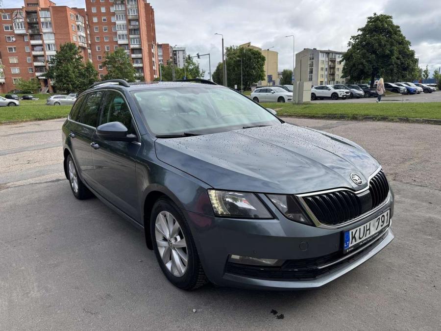 Grey Skoda Octavia 2019 in Kaunas, with an engine capacity of 1.60 L and mileage of 162 thousand km for 10000 €, photo 1 on AUTOMOTO.COM.LV