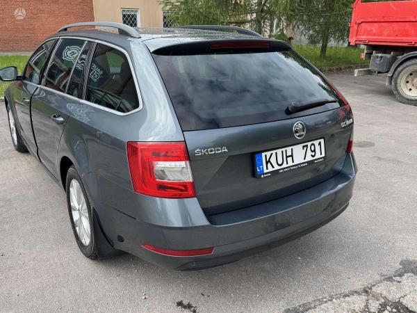 Grey Skoda Octavia 2019 in Kaunas, with an engine capacity of 1.60 L and mileage of 162 thousand km for 10000 €, photo 2 on AUTOMOTO.COM.LV