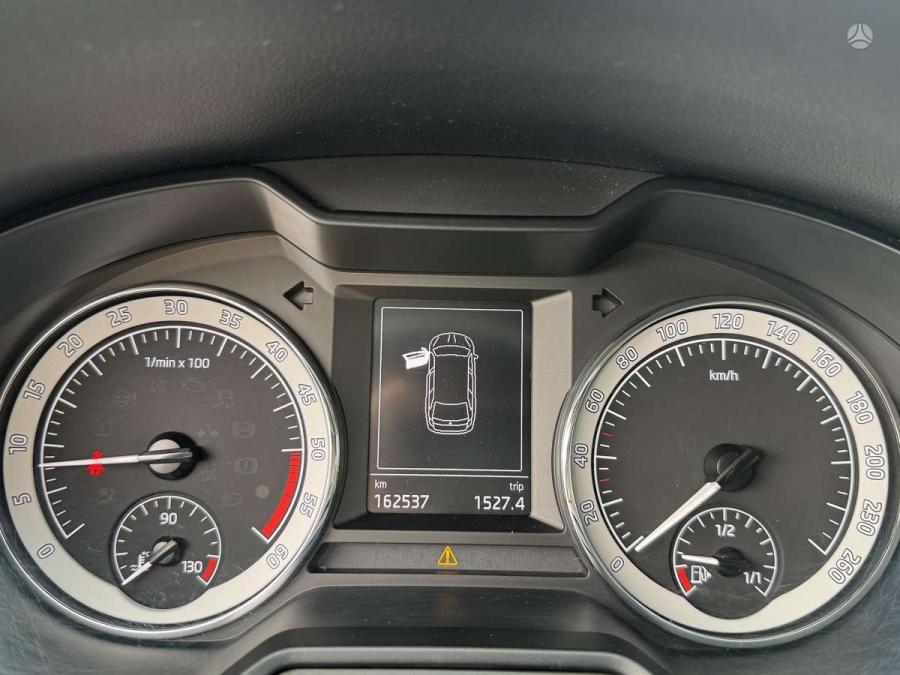 Grey Skoda Octavia 2019 in Kaunas, with an engine capacity of 1.60 L and mileage of 162 thousand km for 10000 €, photo 5 on AUTOMOTO.COM.LV