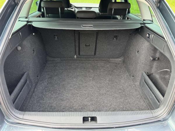 Grey Skoda Octavia 2019 in Kaunas, with an engine capacity of 1.60 L and mileage of 162 thousand km for 10000 €, photo 6 on AUTOMOTO.COM.LV