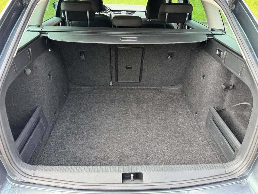 Grey Skoda Octavia 2019 in Kaunas, with an engine capacity of 1.60 L and mileage of 162 thousand km for 10000 €, photo 7 on AUTOMOTO.COM.LV
