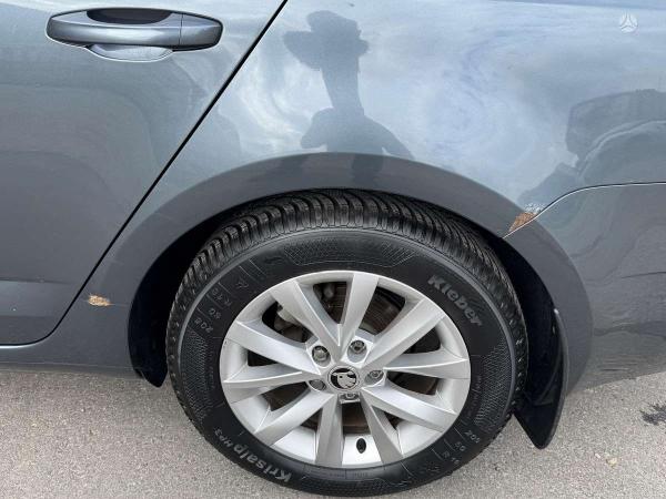 Grey Skoda Octavia 2019 in Kaunas, with an engine capacity of 1.60 L and mileage of 162 thousand km for 10000 €, photo 8 on AUTOMOTO.COM.LV