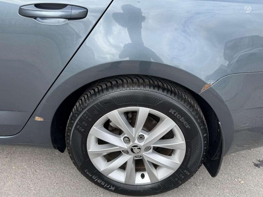 Grey Skoda Octavia 2019 in Kaunas, with an engine capacity of 1.60 L and mileage of 162 thousand km for 10000 €, photo 9 on AUTOMOTO.COM.LV