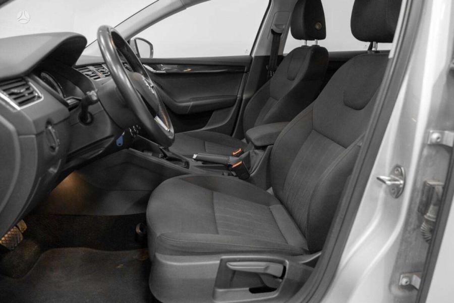 Pelēks Skoda Octavia 2019 Viļņa, ar dzinēja tilpumu 1.60 L un nobraukumu 86 tūkst. km par 11950 €, foto 6 vietnē AUTOMOTO.COM.LV