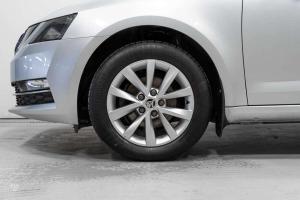 Pelēks Skoda Octavia 2019 Viļņa, ar dzinēja tilpumu 1.60 L un nobraukumu 86 tūkst. km par 11950 €, foto 18 vietnē AUTOMOTO.COM.LV