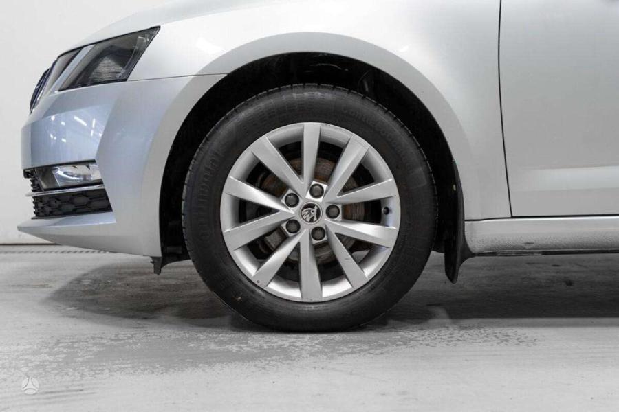Pelēks Skoda Octavia 2019 Viļņa, ar dzinēja tilpumu 1.60 L un nobraukumu 86 tūkst. km par 11950 €, foto 18 vietnē AUTOMOTO.COM.LV