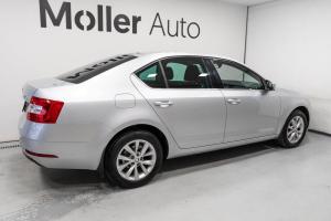 Grey Skoda Octavia 2019 in Vilnius, with an engine capacity of 1.60 L and mileage of 86 thousand km for 11950 €, photo 5 on AUTOMOTO.COM.LV