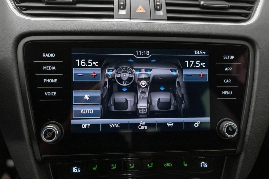 Grey Skoda Octavia 2019 in Vilnius, with an engine capacity of 1.60 L and mileage of 86 thousand km for 11950 €, photo 15 on AUTOMOTO.COM.LV