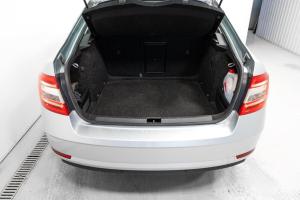 Grey Skoda Octavia 2019 in Vilnius, with an engine capacity of 1.60 L and mileage of 86 thousand km for 11950 €, photo 17 on AUTOMOTO.COM.LV