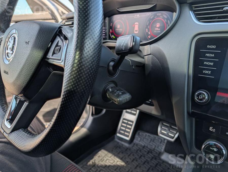 Grey Skoda Octavia 2019 in Riga, with an engine capacity of 1.60 L and mileage of 194 thousand km for 10900 €, photo 15 on AUTOMOTO.COM.LV