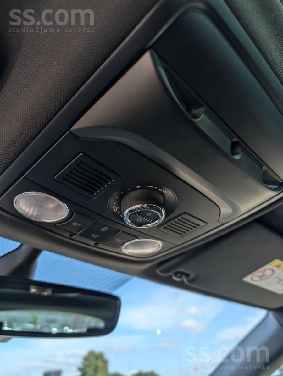 Grey Skoda Octavia 2019 in Riga, with an engine capacity of 1.60 L and mileage of 194 thousand km for 10900 €, photo 19 on AUTOMOTO.COM.LV