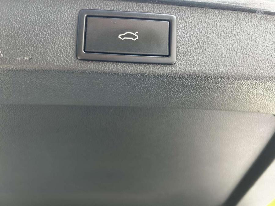 Grey Skoda Octavia 2019 in Vilnius, with an engine capacity of 1.60 L and mileage of 310 thousand km for 8399 €, photo 17 on AUTOMOTO.COM.LV