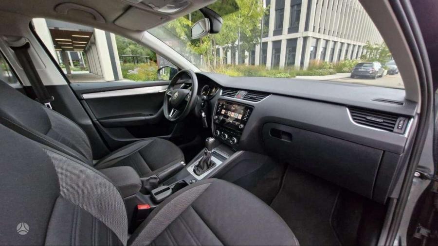Pelēks Skoda Octavia 2019 Viļņa, ar dzinēja tilpumu 1.60 L un nobraukumu 240 tūkst. km par 8500 €, foto 12 vietnē AUTOMOTO.COM.LV