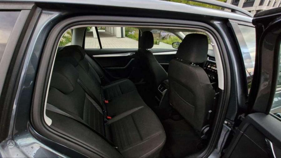 Pelēks Skoda Octavia 2019 Viļņa, ar dzinēja tilpumu 1.60 L un nobraukumu 240 tūkst. km par 8500 €, foto 17 vietnē AUTOMOTO.COM.LV