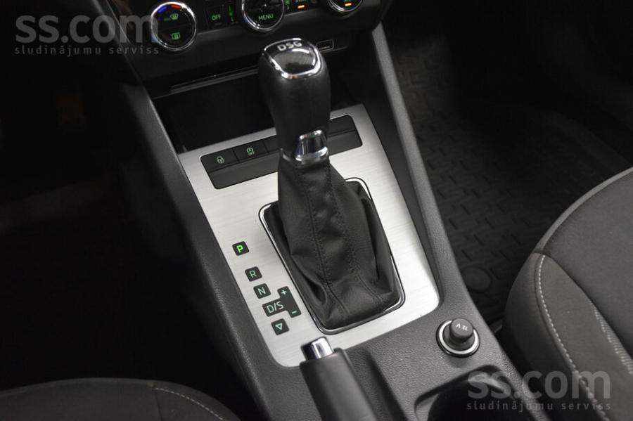 Grey Skoda Octavia 2019 in Riga, with an engine capacity of 2.00 L and mileage of 119 thousand km for 12490 €, photo 18 on AUTOMOTO.COM.LV